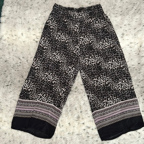 Masai | Pants & Jumpsuits | Nwot Masai Leopard Cropped Pant Size Medium ...